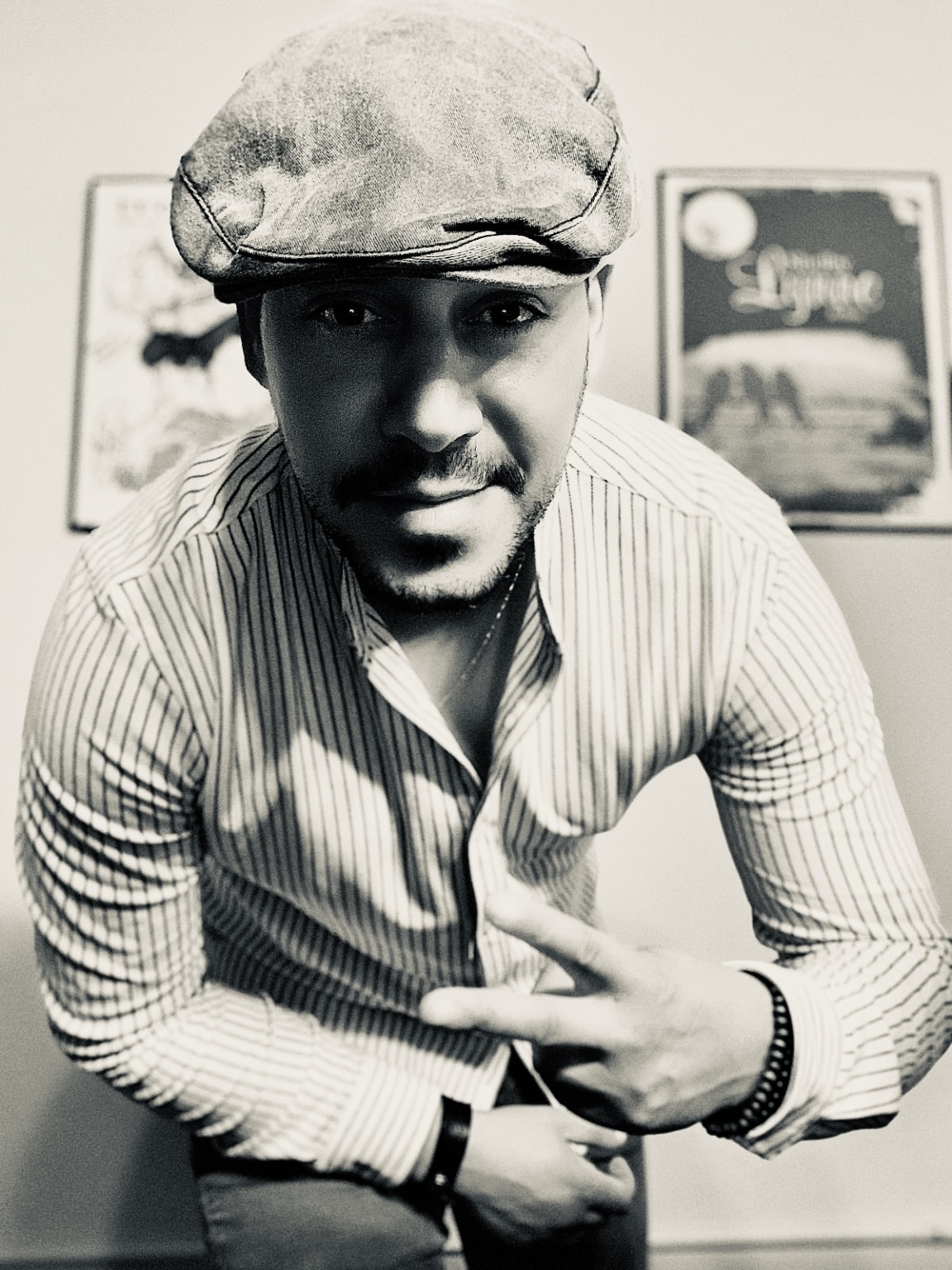 JesseCook.com | The official website of Jesse Cook, featuring tour ...