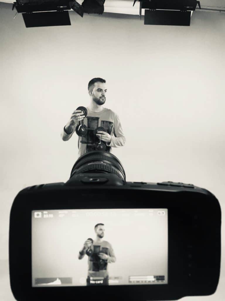 JesseCook.com | The official website of Jesse Cook, featuring tour ...