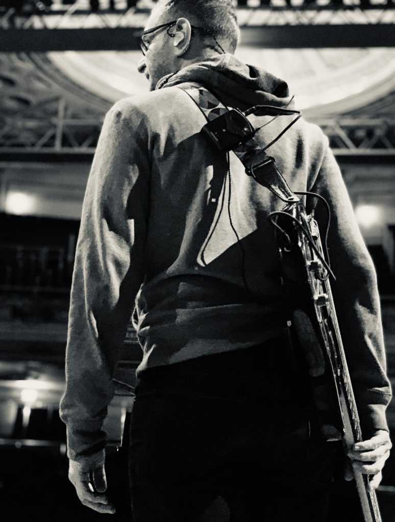 JesseCook.com | The official website of Jesse Cook, featuring tour ...